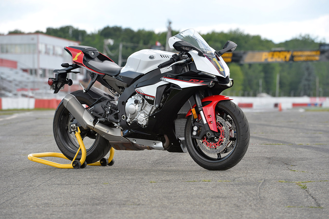 Essai Yamaha YZF-R1S 2016 - MotoPlus.ca