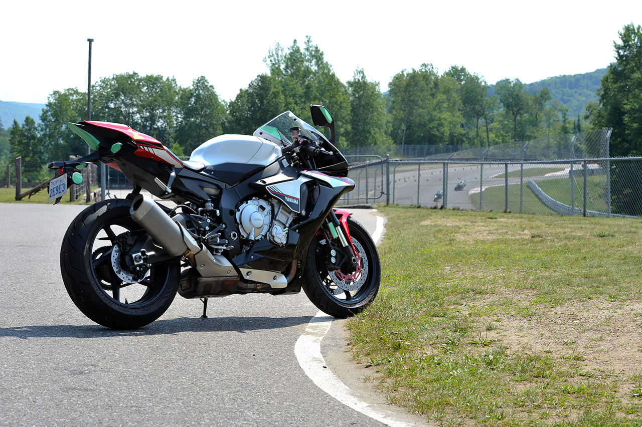 Essai Yamaha YZF-R1S 2016 - MotoPlus.ca