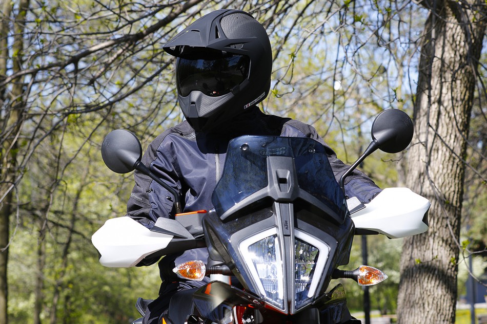 ICON Variant Pro Ghost Carbon - MotoPlus.ca