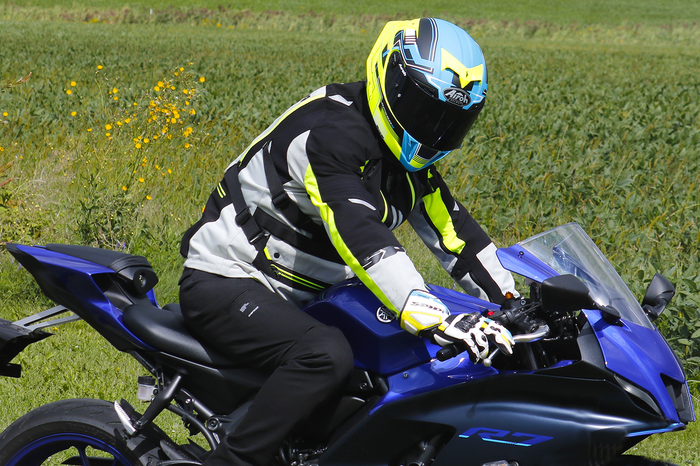 Guide d’achat des casques de course - MotoPlus.ca