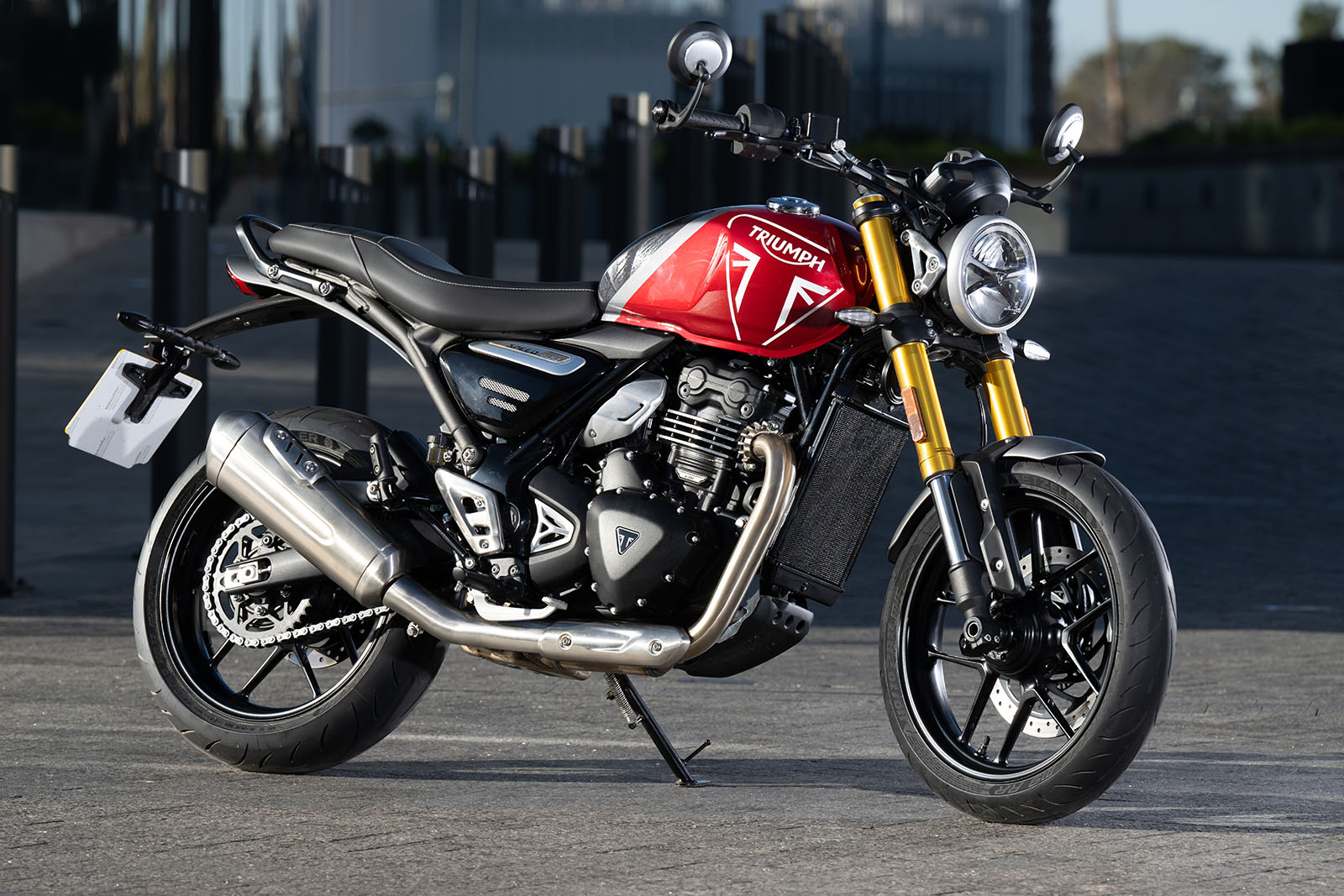 Triumph Speed 400 et Scrambler 400X 2024 - MotoPlus.ca