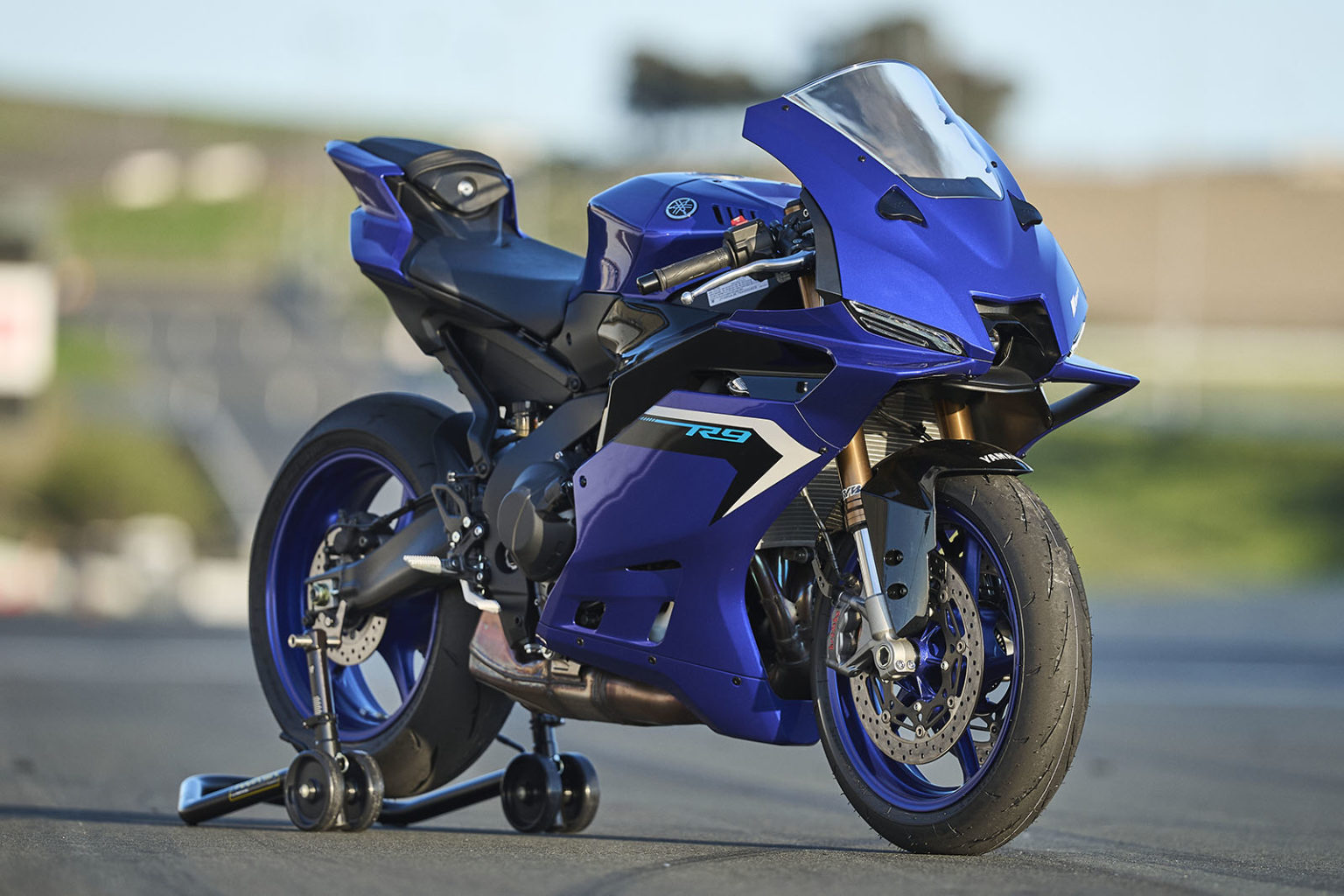 Yamaha YZF-R9 2025 - MotoPlus.ca