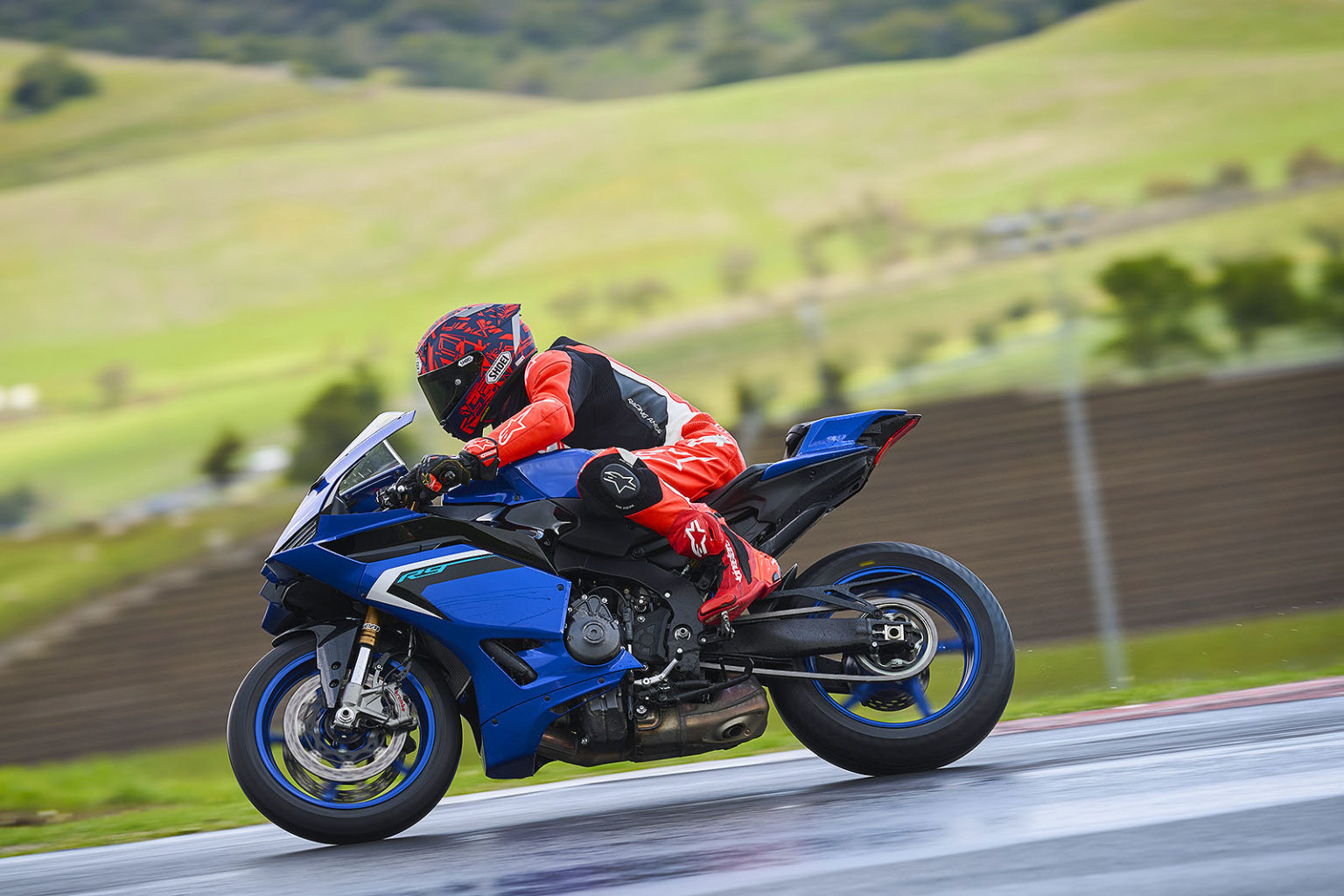 Yamaha YZF-R9 2025 - MotoPlus.ca