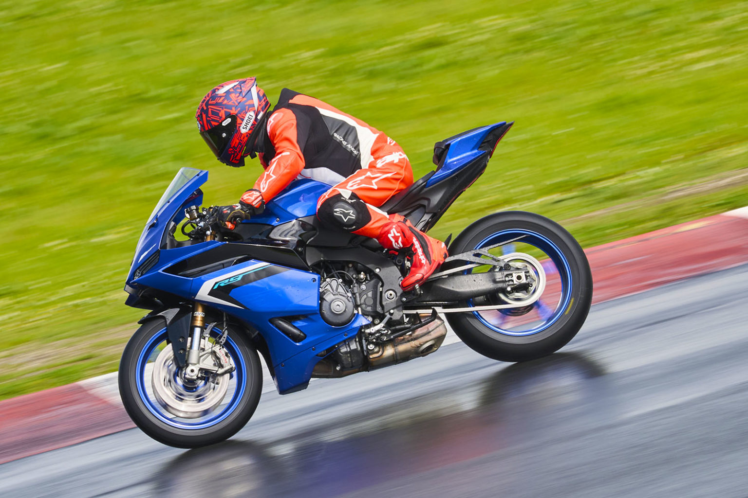 Yamaha YZF-R9 2025 - MotoPlus.ca