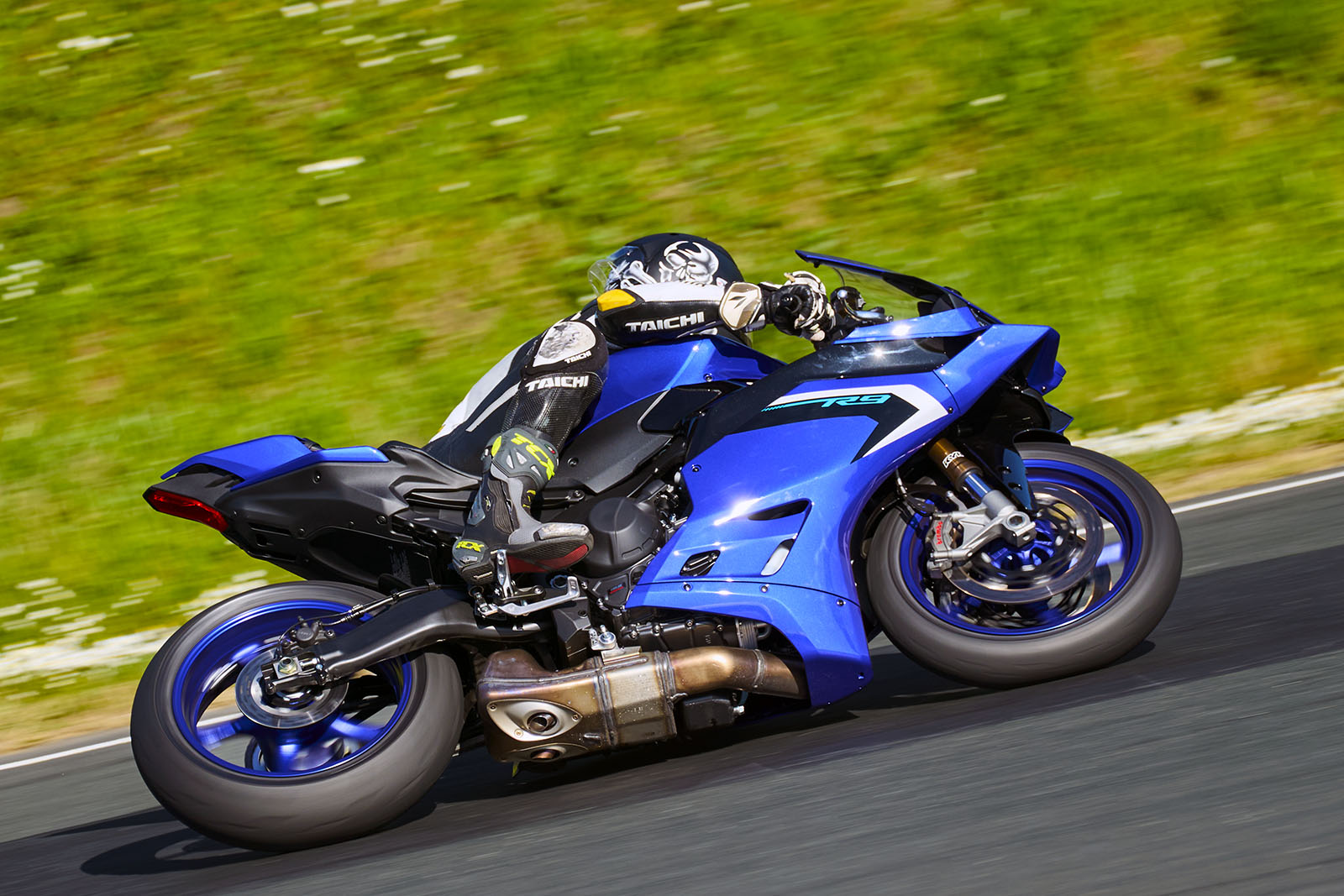 Yamaha YZF-R9 2025 - MotoPlus.ca